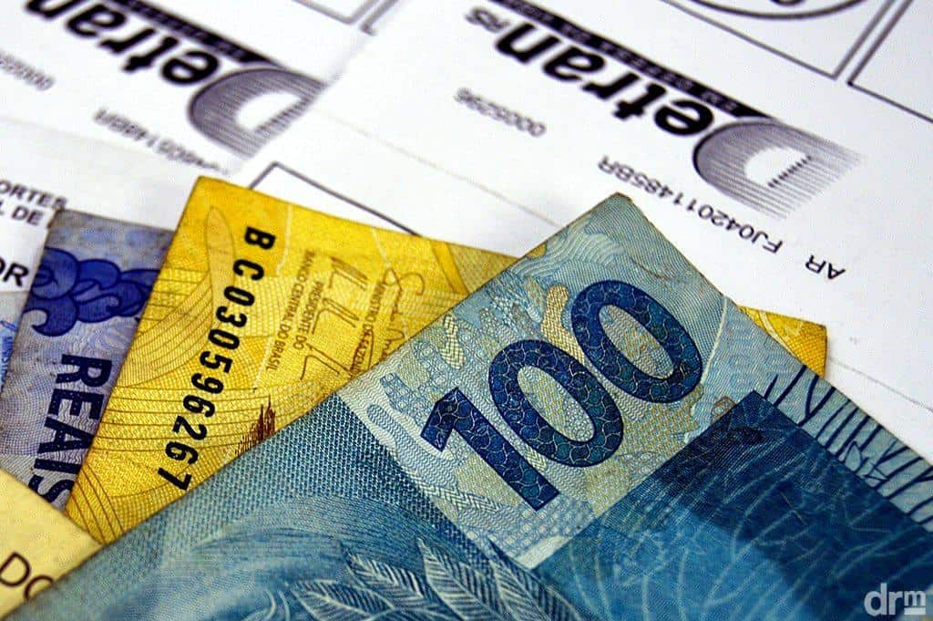 Valor da multa média 2025: Guia Completo (Preço Atualizado)