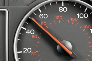 Qual a Velocidade Máxima Permitida Numa Via?